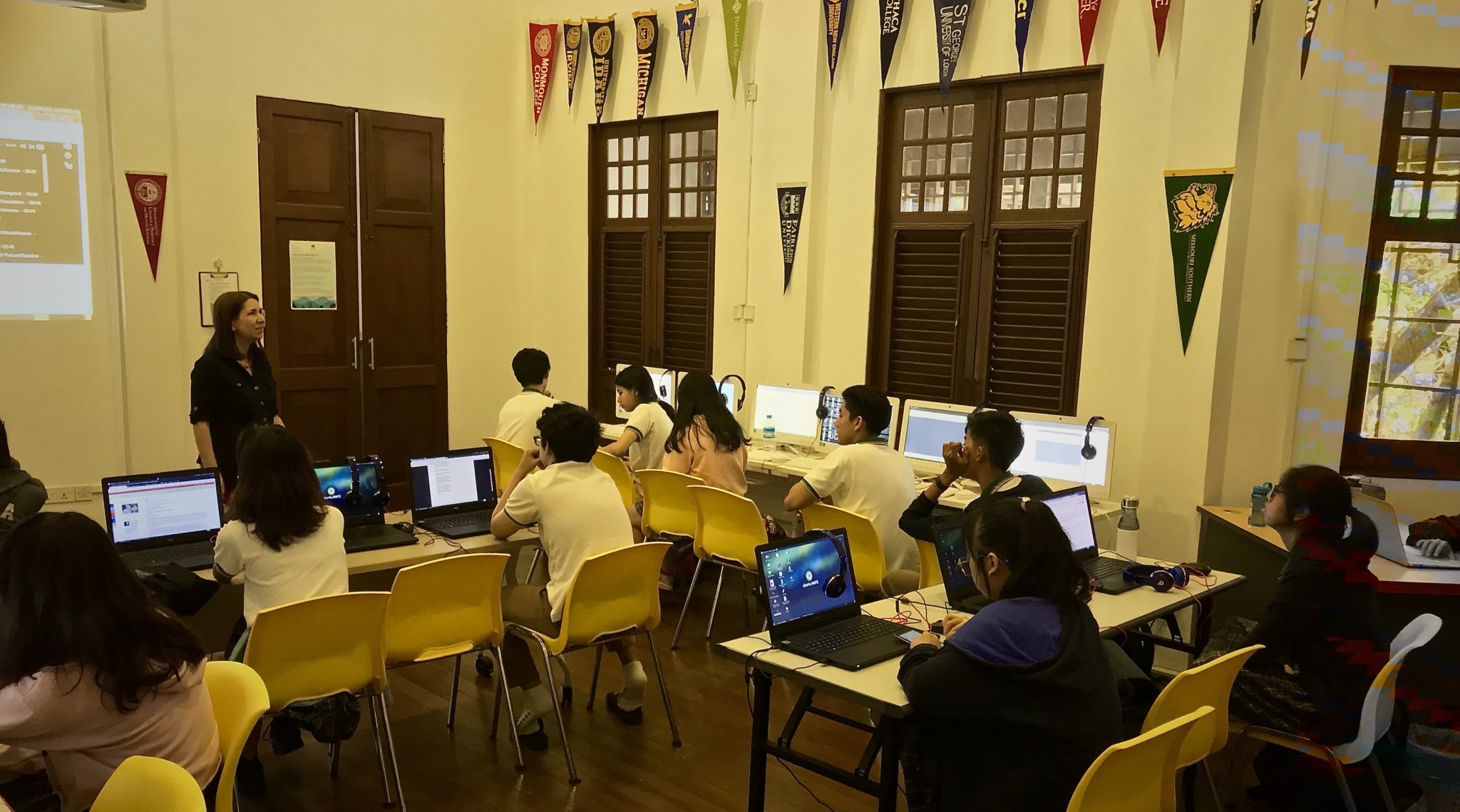 Thalun International School